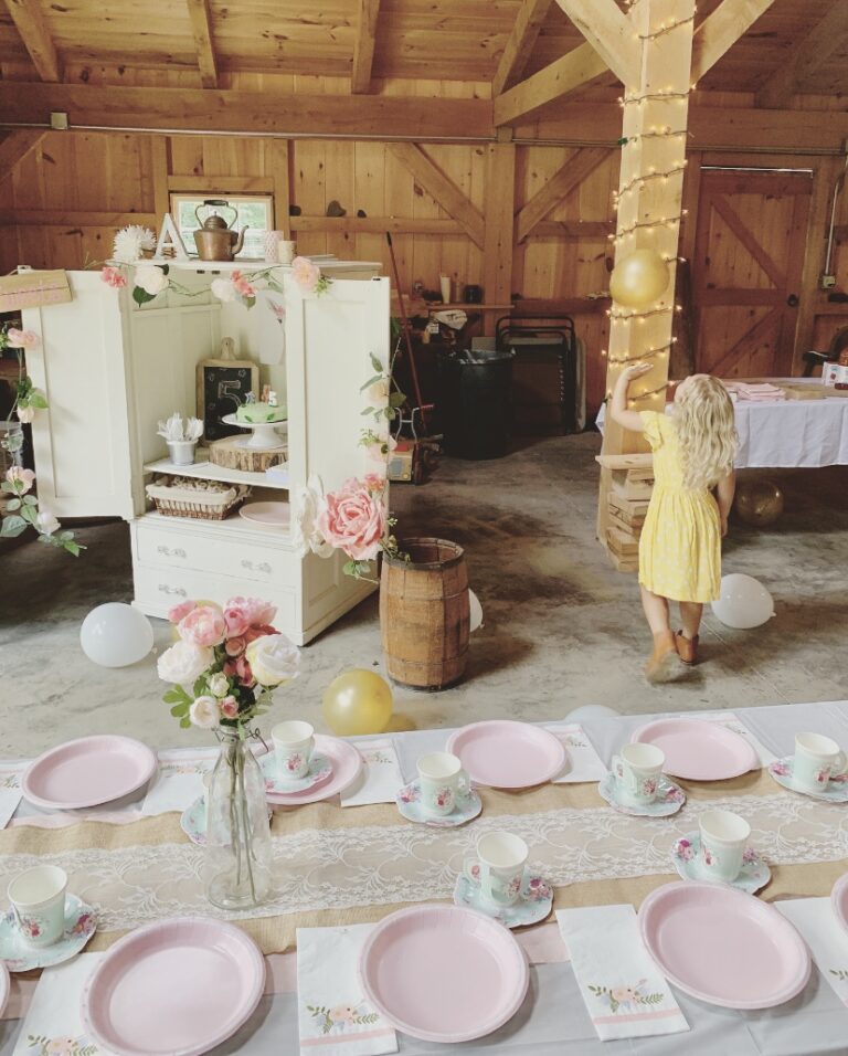 The Most Delightful Woodland Animal-Themed Tea Party! - lifeonfern.com